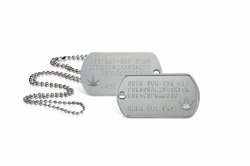 Dog-Tags aus verschiedenen Materialien online bestellen
